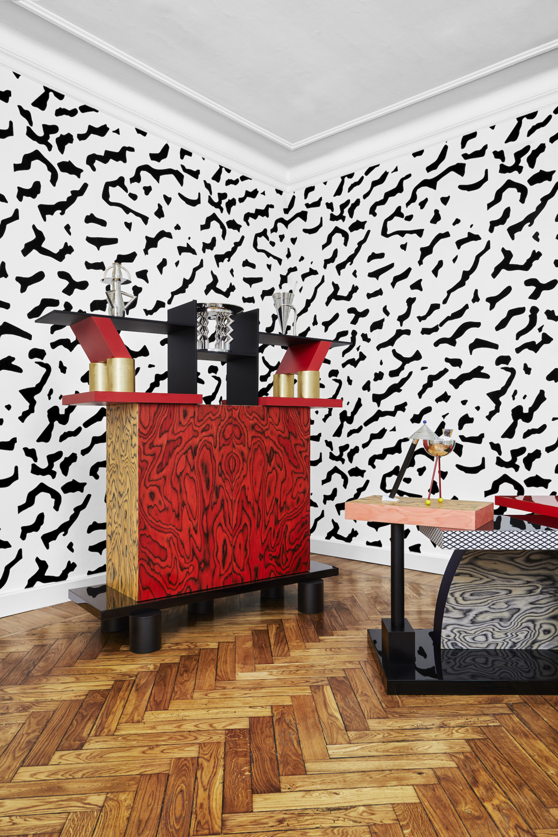 Take a peek into the world of Memphis Milano. | Material Source