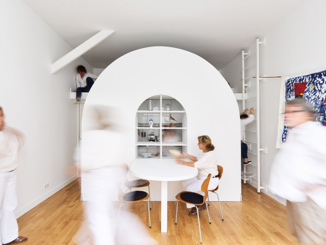 Freaks Architecture gets in a spin to create flexible living space for ...