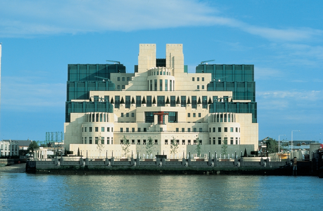 The Return of the Past explores Postmodernism in British architecture ...